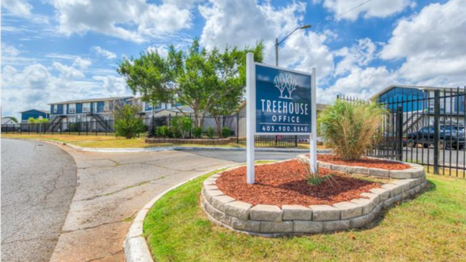 Treehouse Apartments Photo Gallery