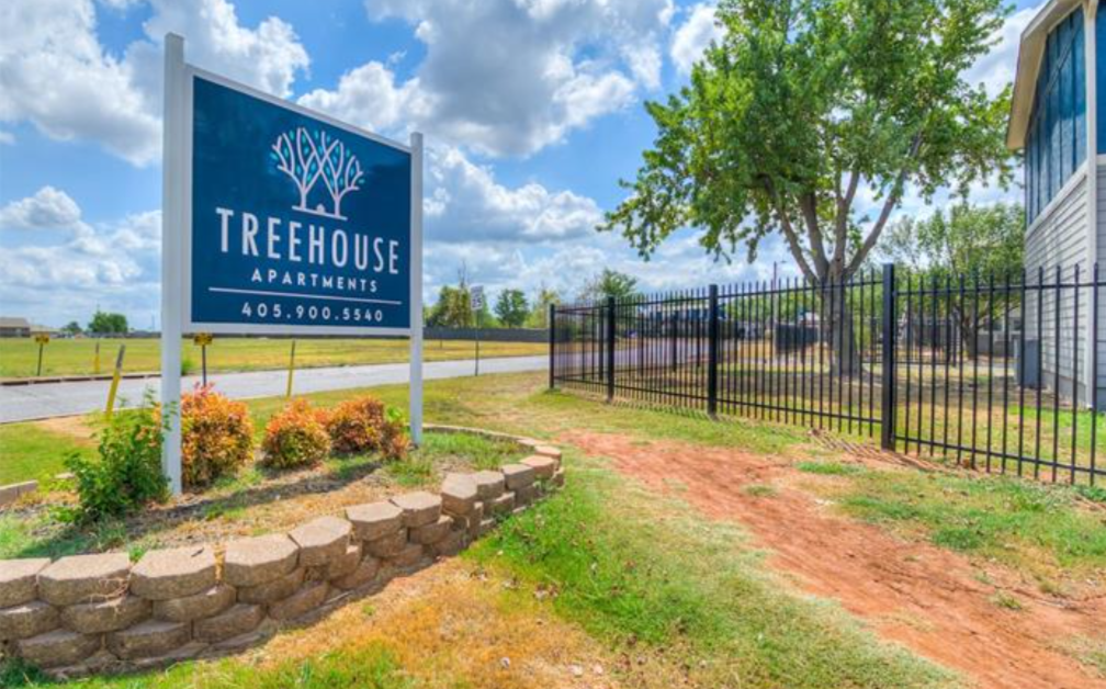 Treehouse Apartments Photo Gallery